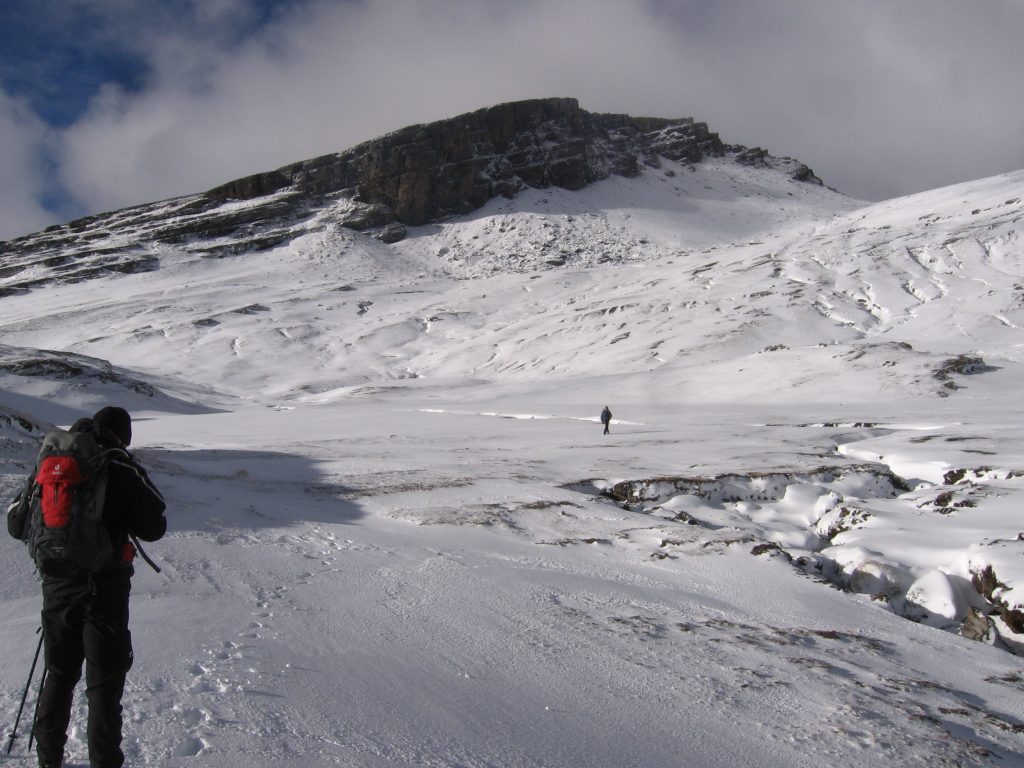 Climb Cerro Tunari, 5050 Meters, Cochabamba, Bolivia 1 day - South ...